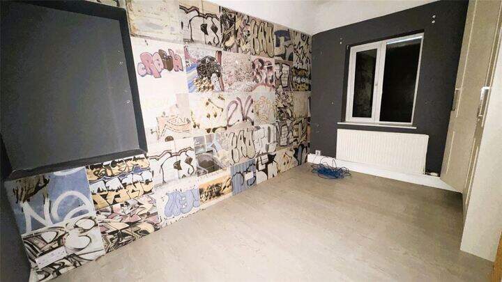Drug dealer David Waldron's seized Cabra house to be auctioned for € ...