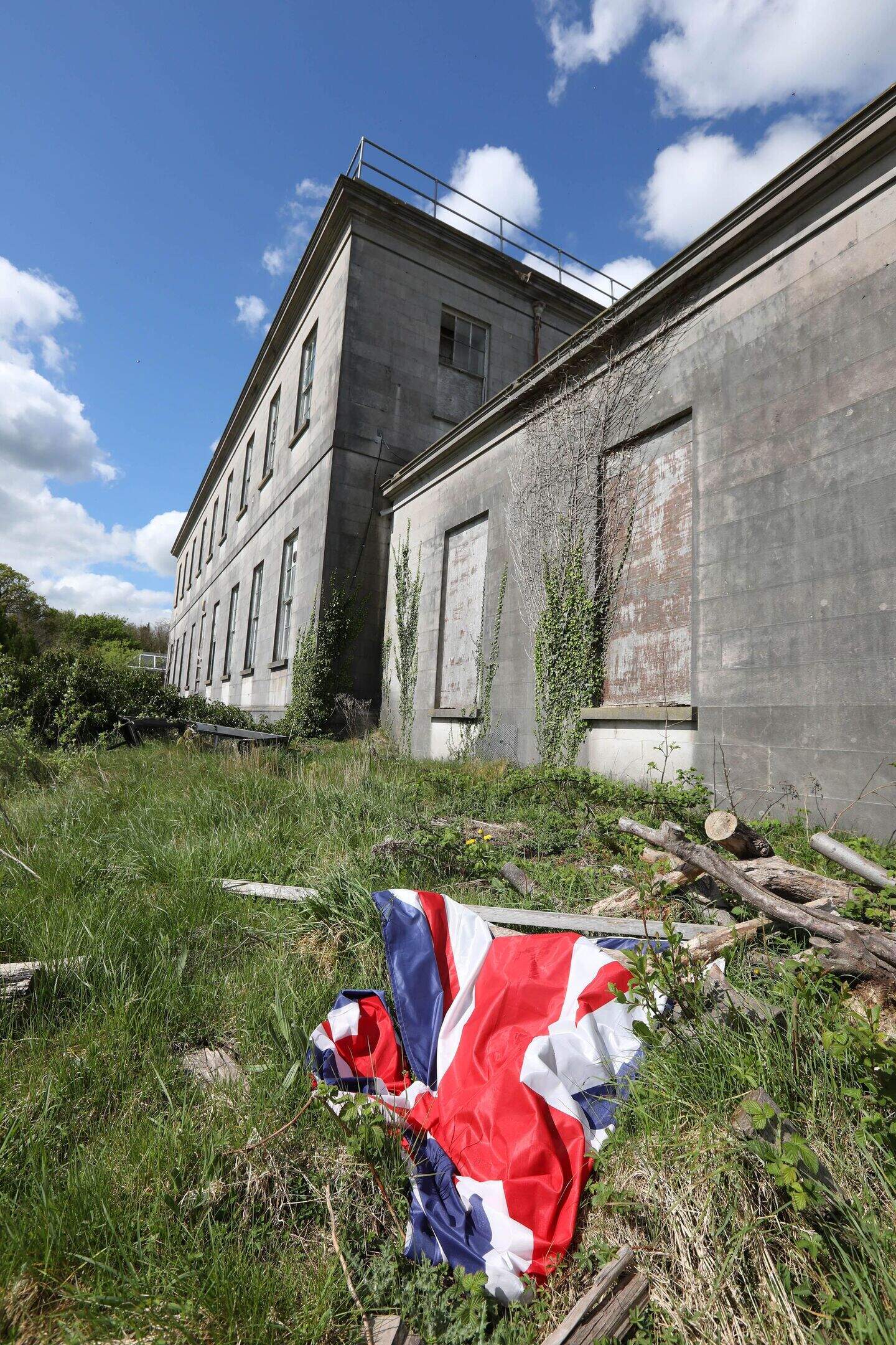Castle Dillon: Inside mansion where British Army's most controversial ...