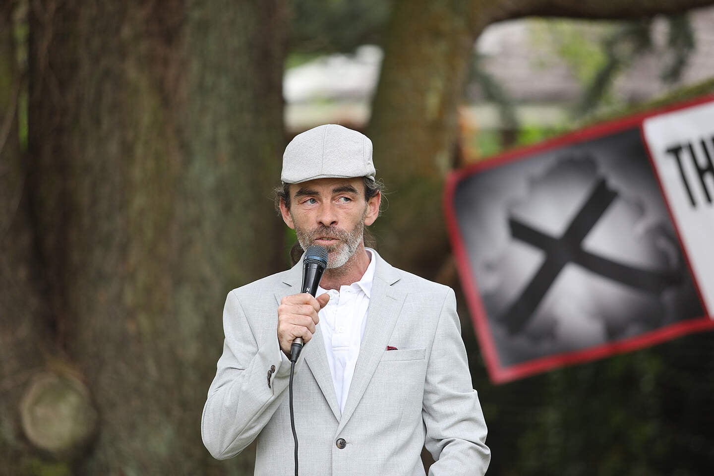 Far-right campaigner labels cops ‘scumbags’ after ceremonial knives ...