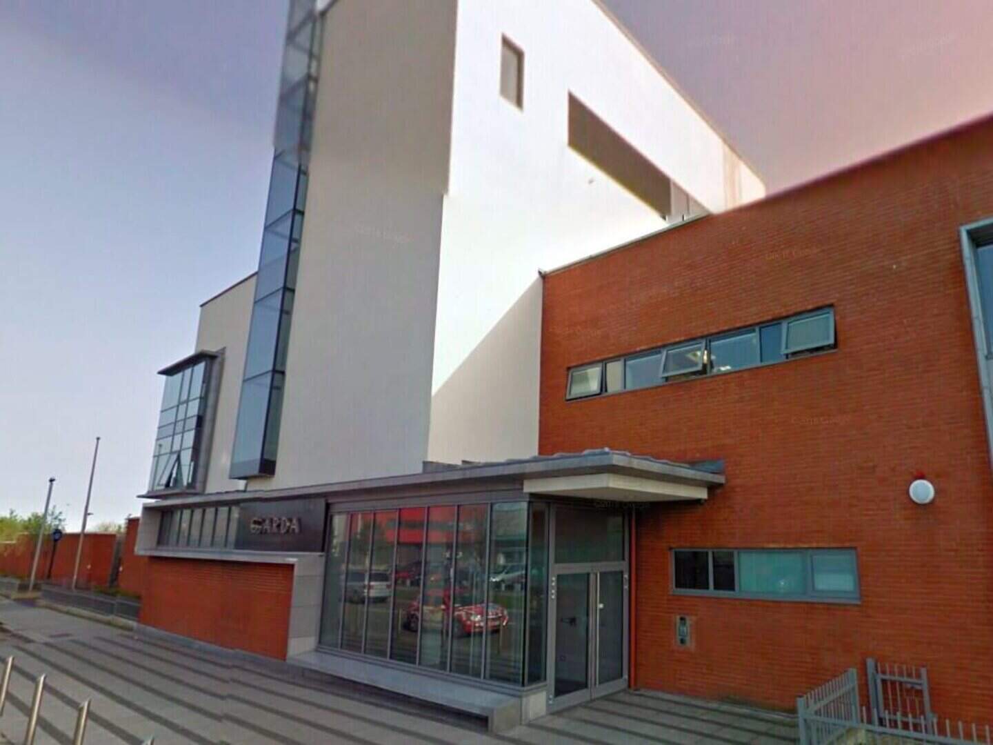 Finglas Gardaí arrest two men after finding abandoned car and gun on N2 ...