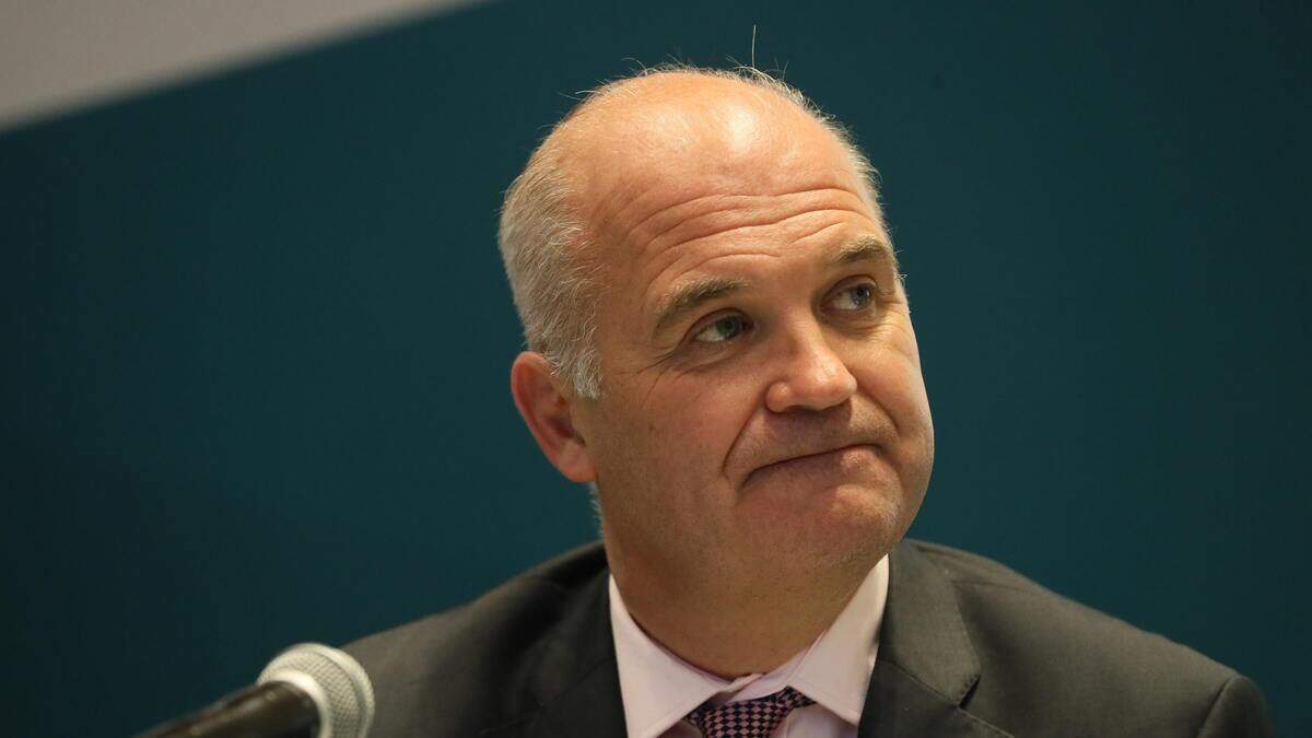 Dr Tony Holohan warns of 'concerning trend' as community transmission ...