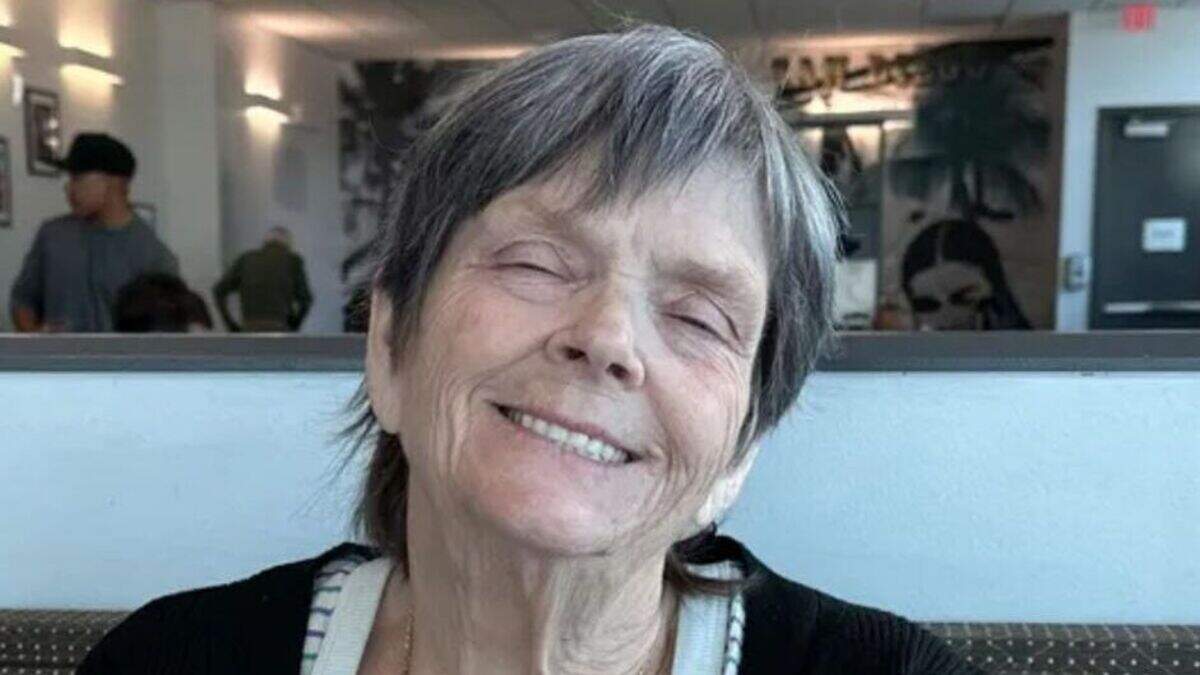US pensioner Kimberly McCormick wakes up with unwanted breast implants ...