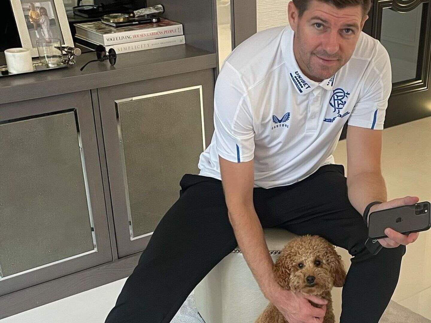 Lee Byrne: Son of Kinahan mobster Liam Byrne poses on Instagram page ...