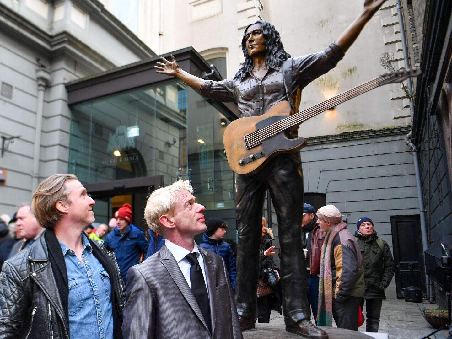 Rory Gallagher: Sculpture of legendary guitarist strikes a chord in ...