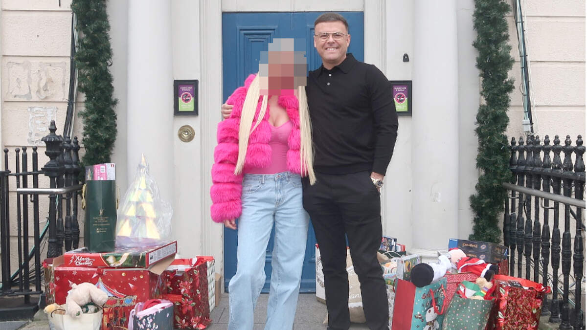 Jonathan Gill delivered bags of presents to Temple Street Hospital ...