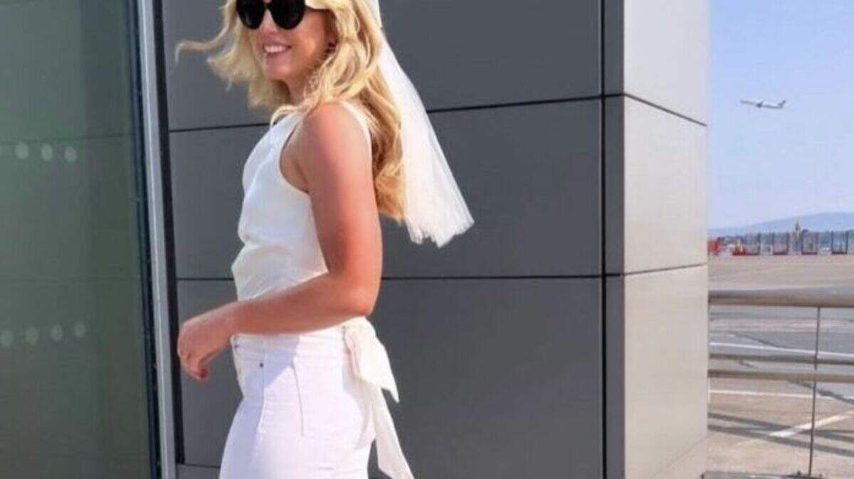 Cosmetics queen Aimee Connolly arrives in Lisbon for second hen party ...