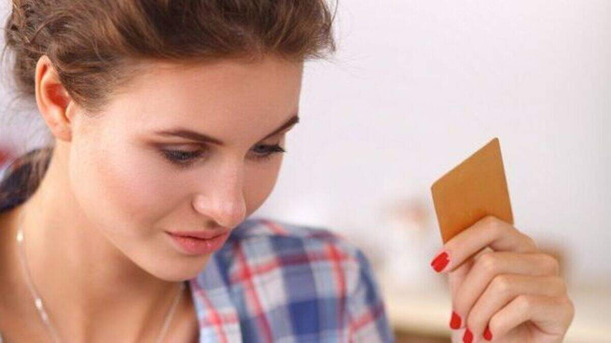 Ask Dr Angela: My beautiful online girlfriend (29) wants €500 - is she ...